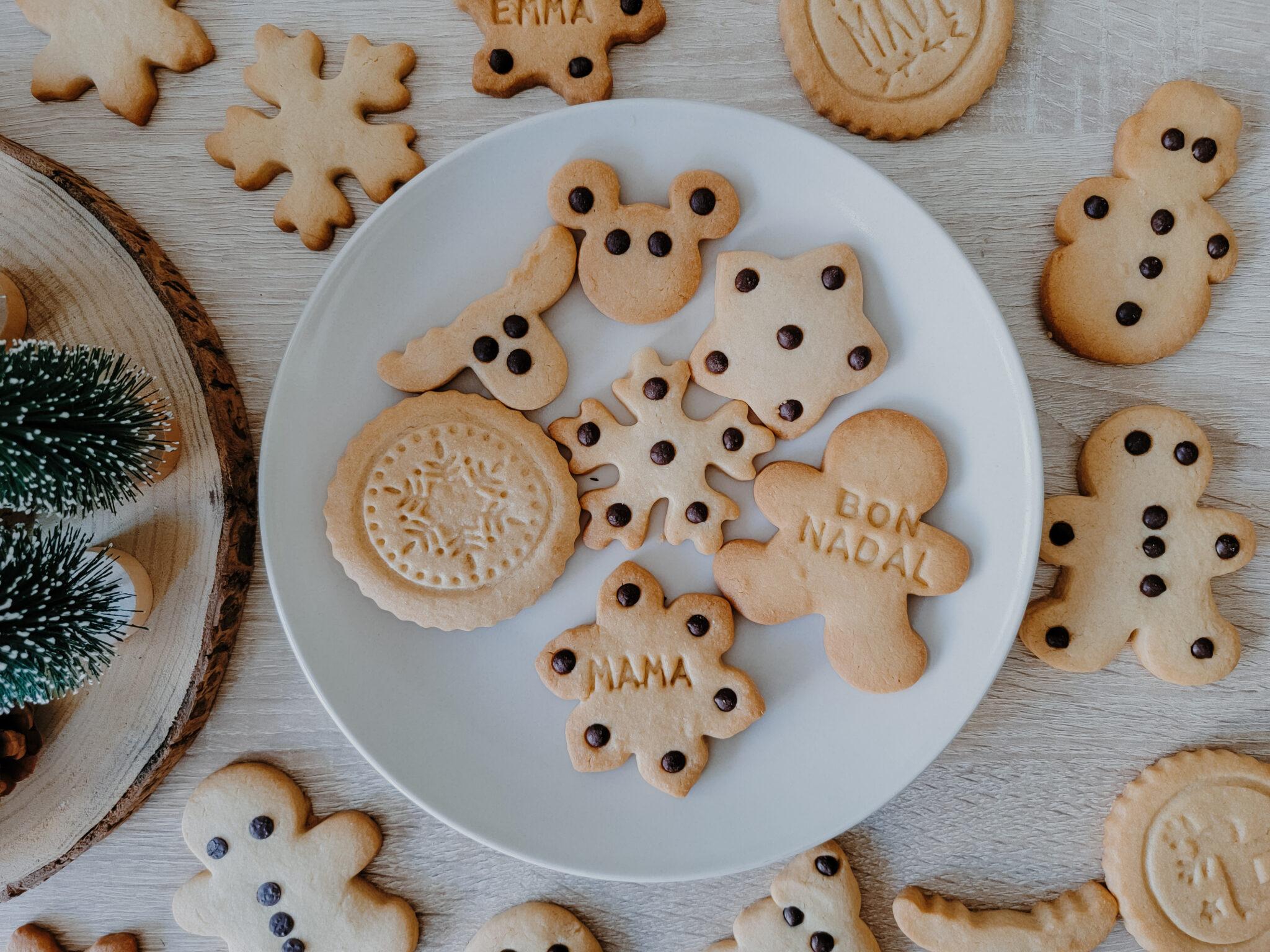 Receta fácil de galletas de mantequilla con formas de Navidad ...